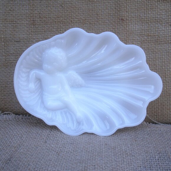 Avon | Accents | Vintage Avon Milk Glass Cherub Shell Dish | Poshmark